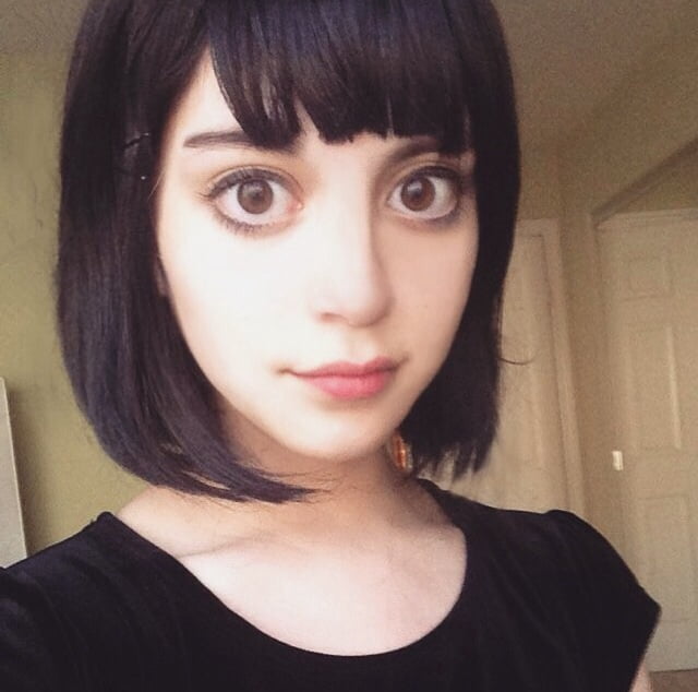 Look into her eyes like you look into your partner's eyes ... what do you feel? - 9GAG