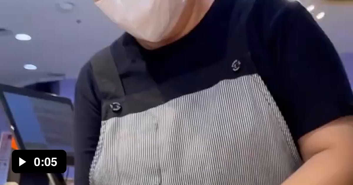 A fluffy Pandan cake - 9GAG