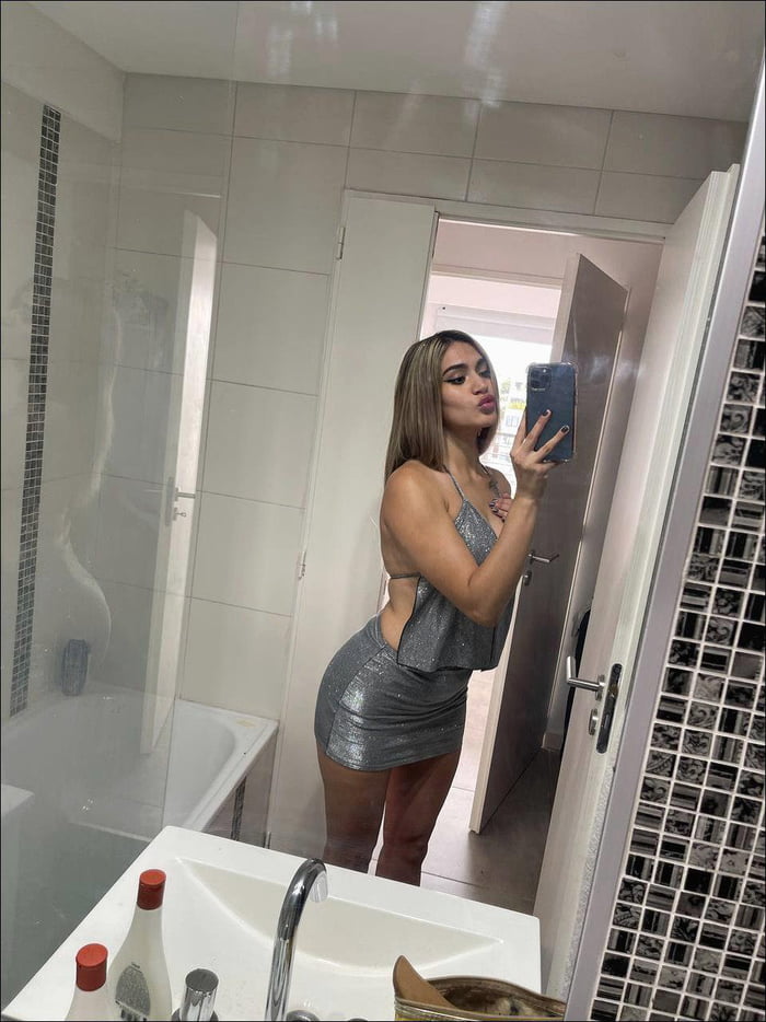 Tight enough to see the shape - 9GAG