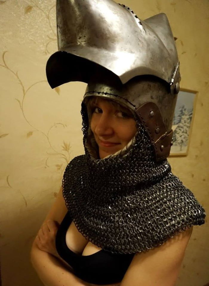 Lvl 99 female Armor - 9GAG