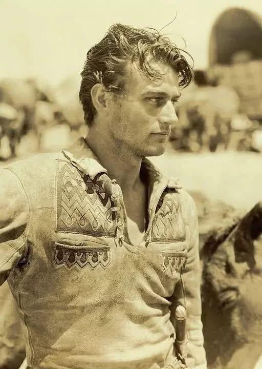 John Wayne on set in 1930 - 9GAG