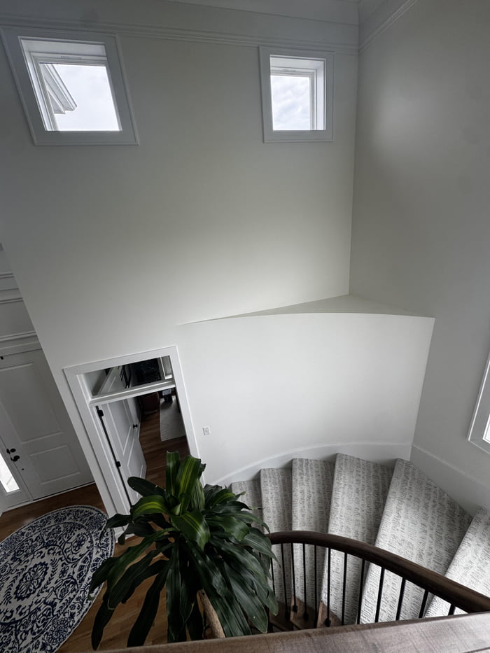 New place, ideas for this lil nook above the stairs? - 9GAG