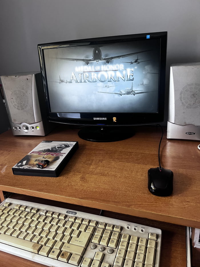 Booted up after 10 years - 9GAG