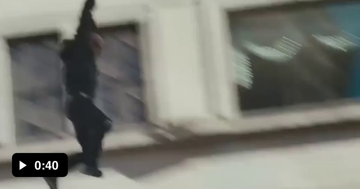 When you commit to the bit, no matter how ridiculous - 9GAG