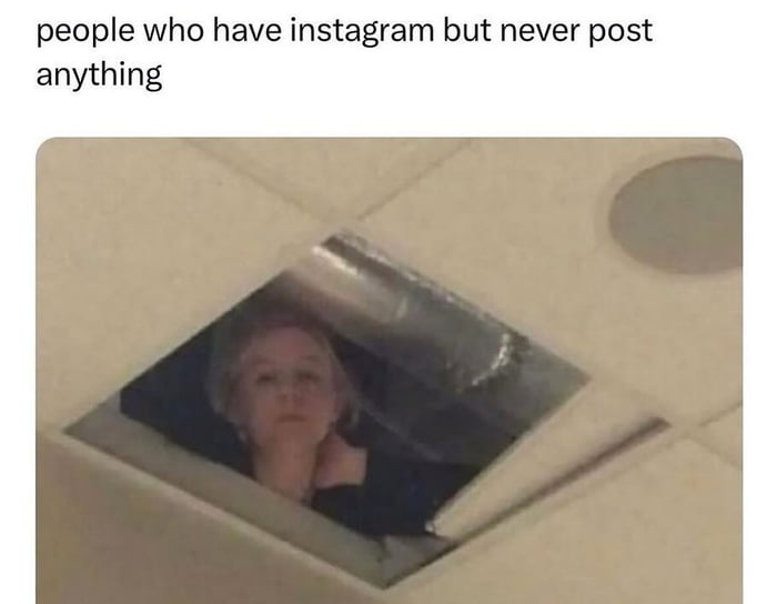 Just observing the timeline. - 9GAG