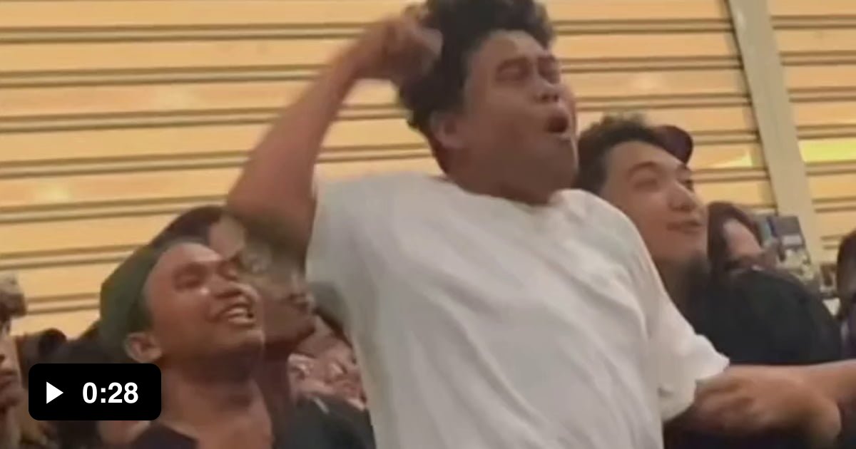 Hebat jg jkt 48, kaga bangkrut2 pdhl dh brp tahun coba... - 9GAG