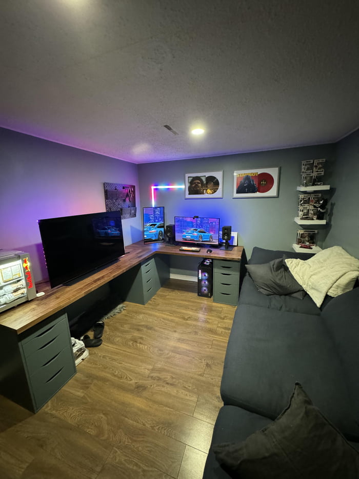 Work from home and gaming area 🎮 - 9GAG