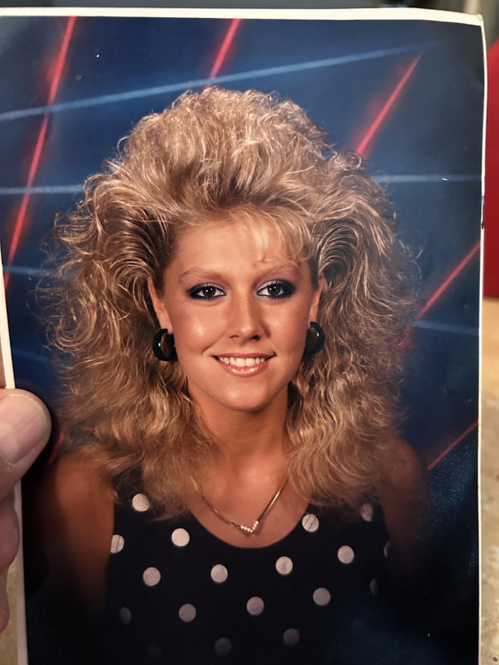 Mom in 1988 looking fly - 9GAG