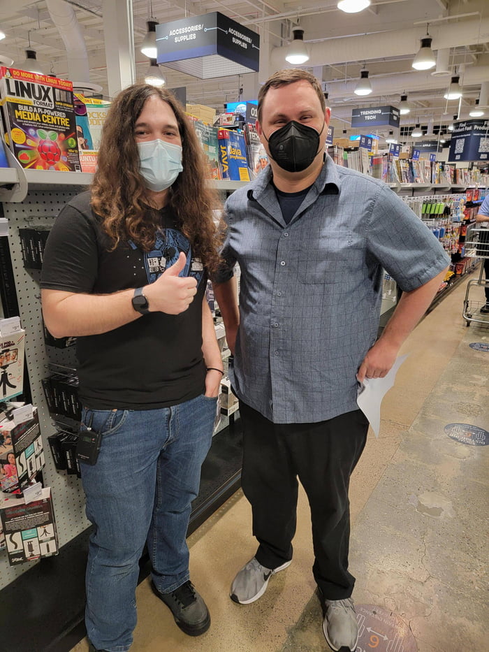 Also ran into @GamersNexus last night! No cool story though. - 9GAG