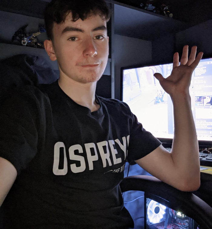 16m shy computer nerd, any compliments you can fish up would be nice - 9GAG