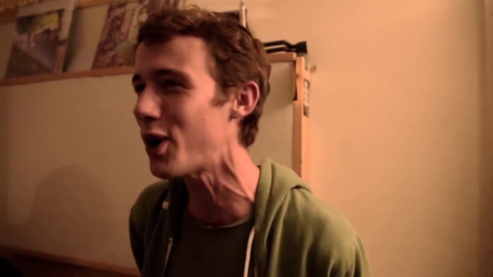 Hurray the world is ending. ... and i dont have a bunker to sing in ...