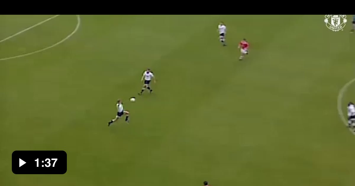 Ryan Giggs' explosive performance during his playing career. - 9GAG