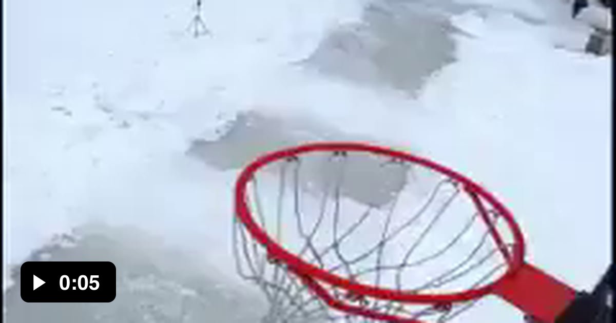 Ice dunk - 9GAG