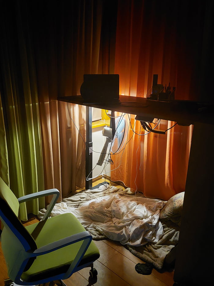 One of the reasons to get an adjustable desk. - 9GAG