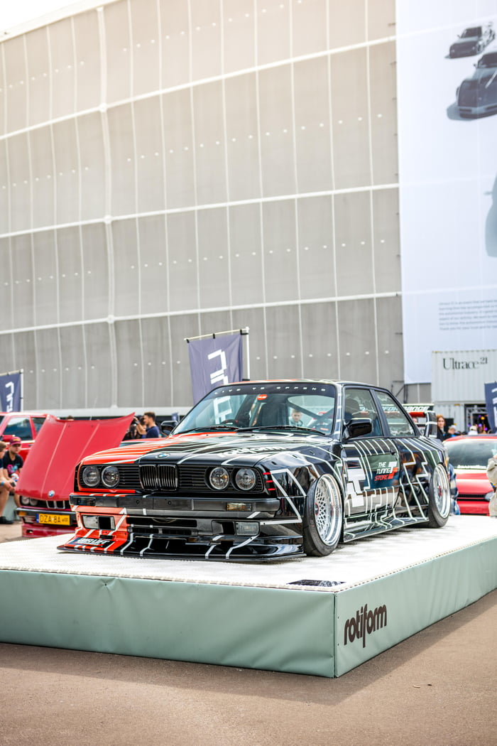 BMW E30 build by "Live To Offend" - 9GAG