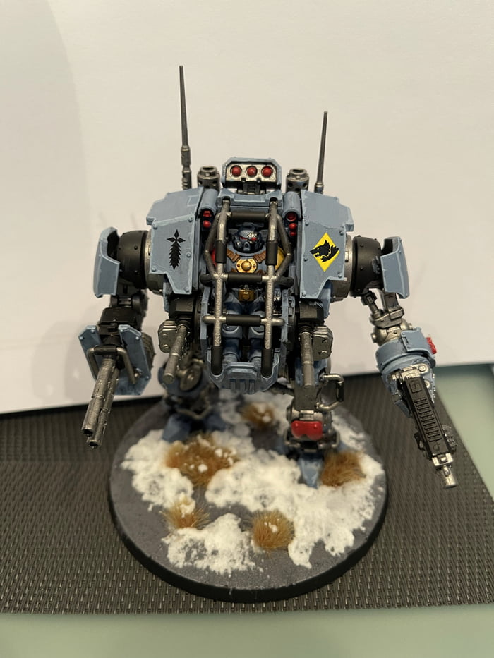 Just started last week. Here’s my first painted mini. (I’m pretty happy withe the result) - 9GAG