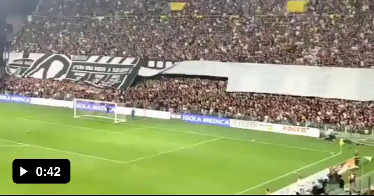 Insane choreography from fans of Italian football team Salernitana - 9GAG