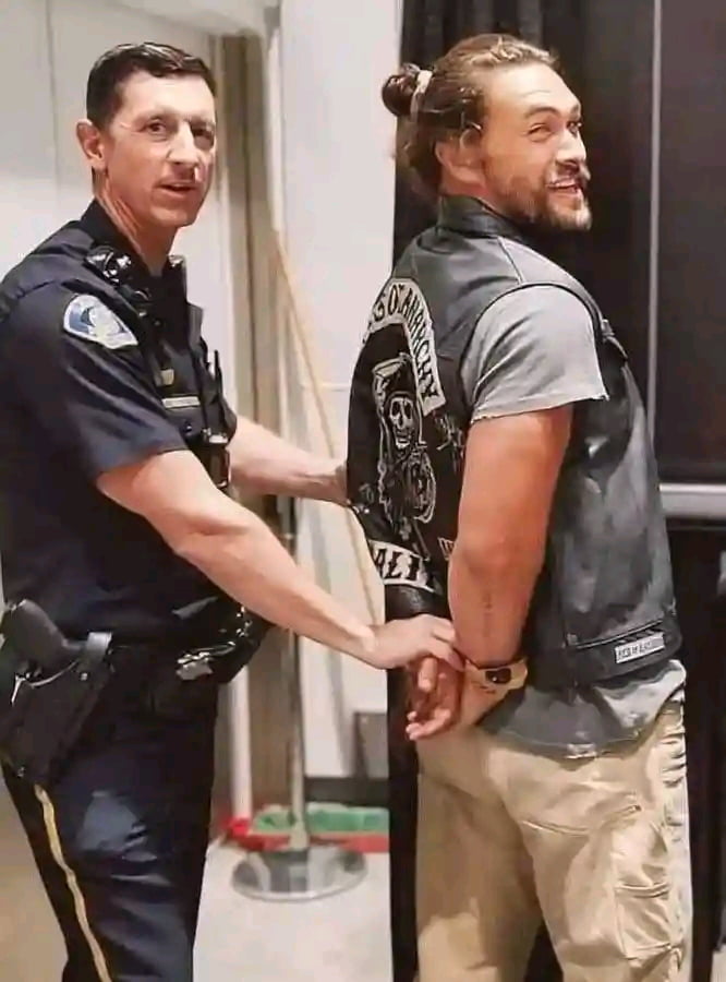 So sorry momoa - 9GAG