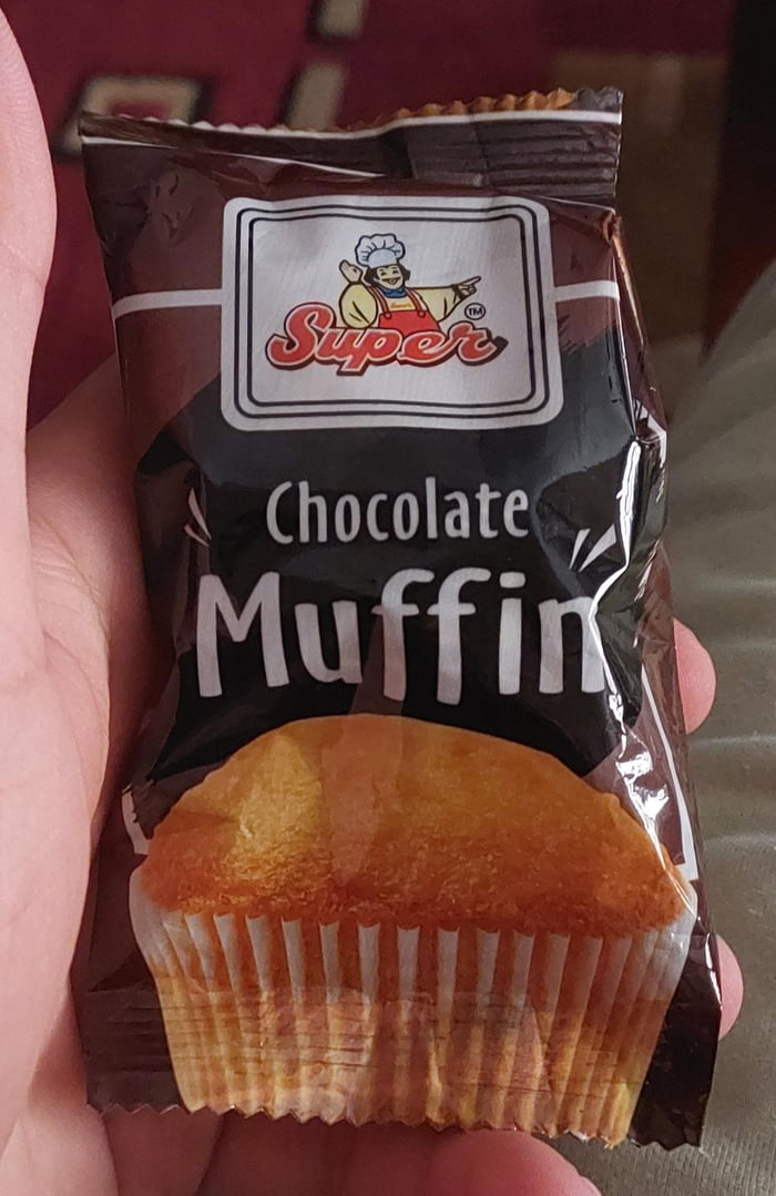 This chocolate muffin packet has a vanilla muffin on its cover - 9GAG