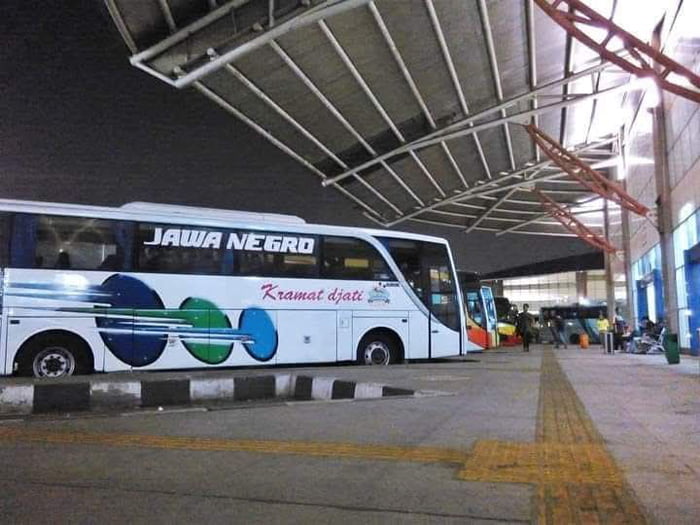 Nobody. Meanwhile jawa Indon: - 9GAG