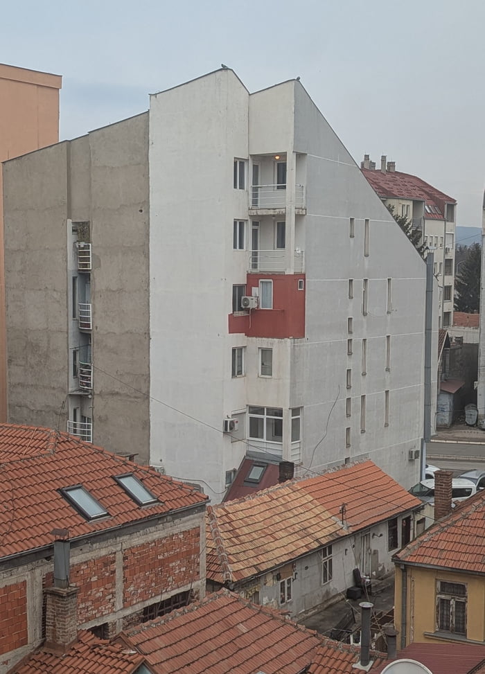 DIY facade paint job - 9GAG