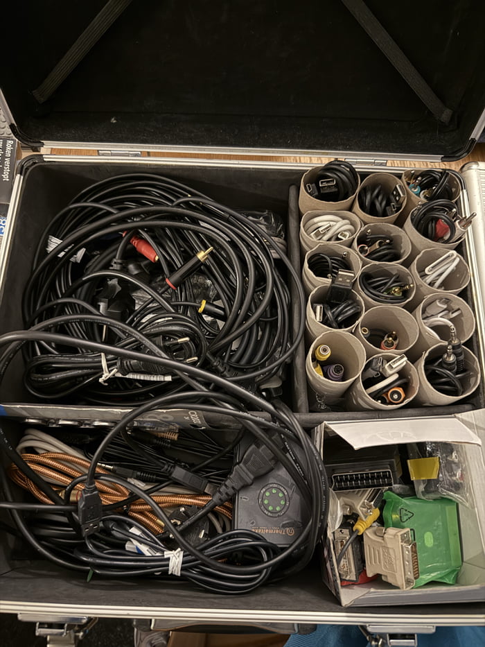 Today was a good day and I used a cable out of the box - 9GAG