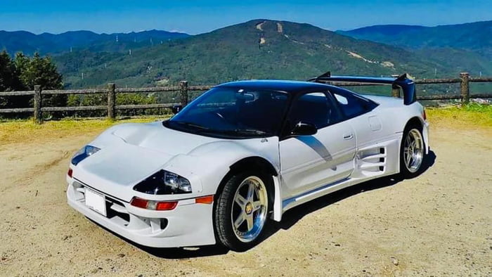 TOYOTA MR2 SARD MC8 (1995). 4.0 L / V8 / 300 HP - 9GAG