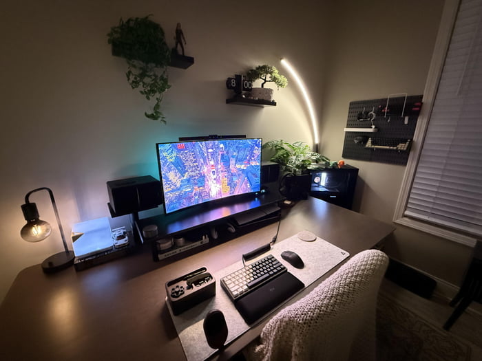 Long time lurker. Hi, guys! - 9GAG