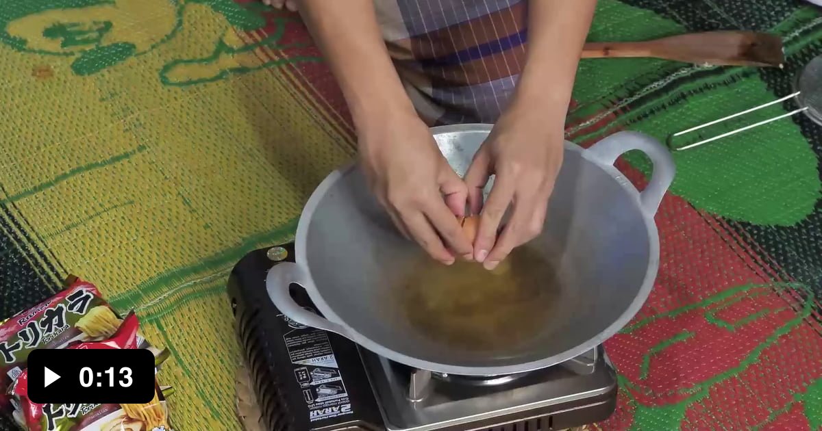 *me when frying food - 9GAG