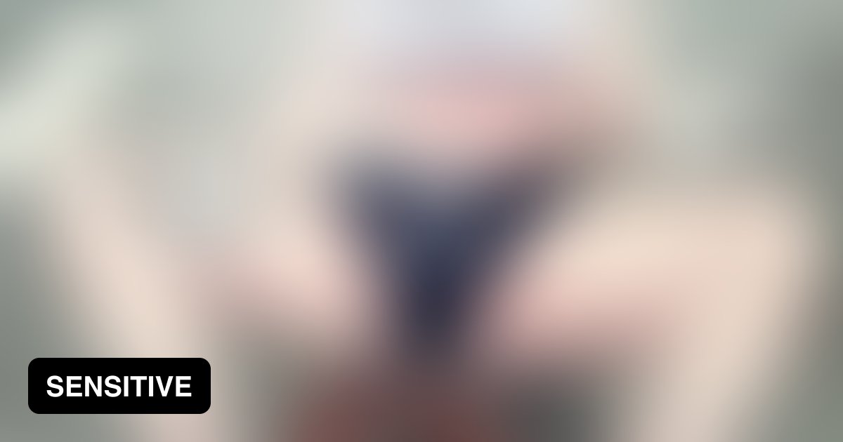 Thicc thighs save lives - 9GAG