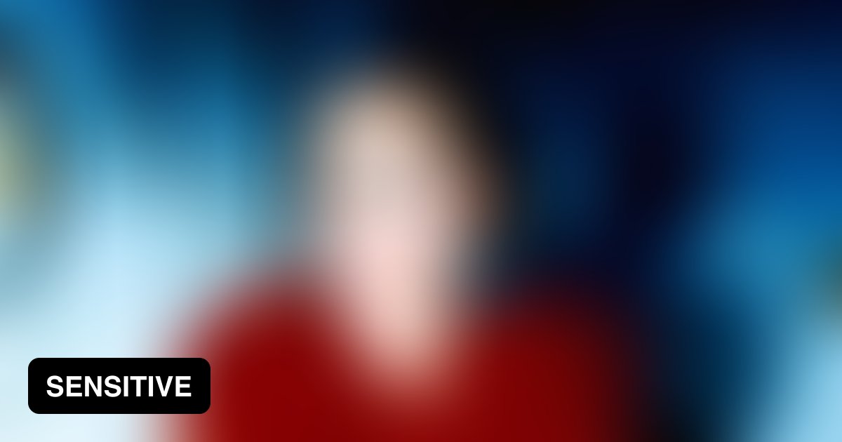 Christina Ricci, photo by Ellen Von Unwerth (1999) - 9GAG