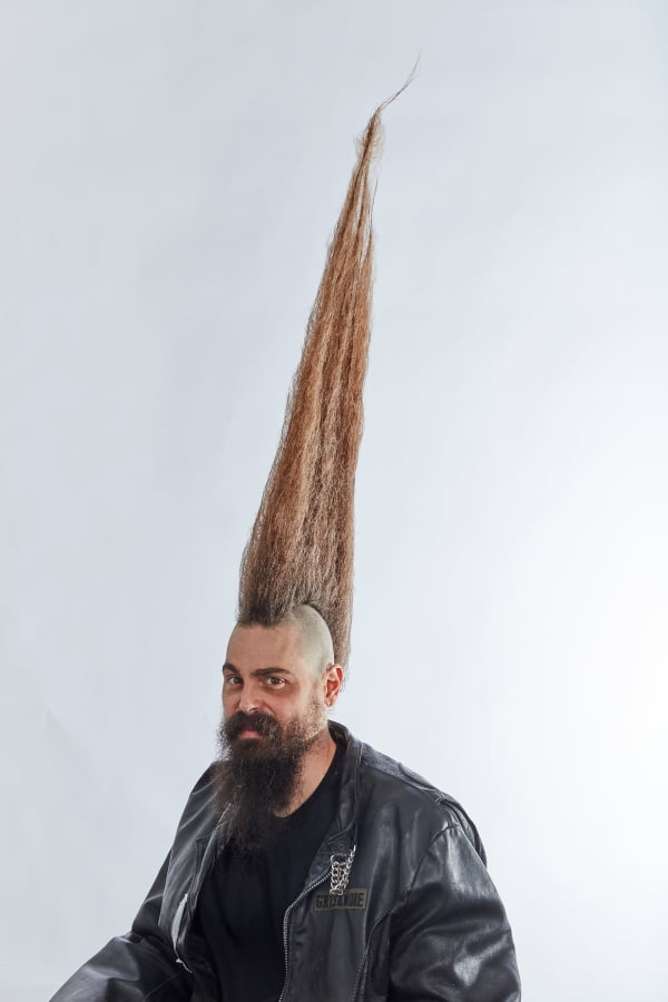 World’s tallest mohawk takes the Guinness World Records 2021 edition to ...