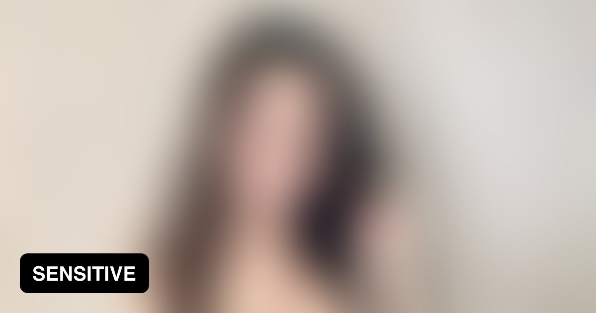 Sexy cleavage - 9GAG