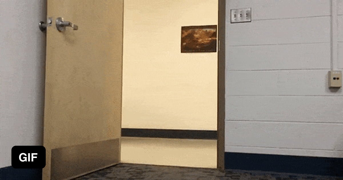 Exit... stage right! - 9GAG