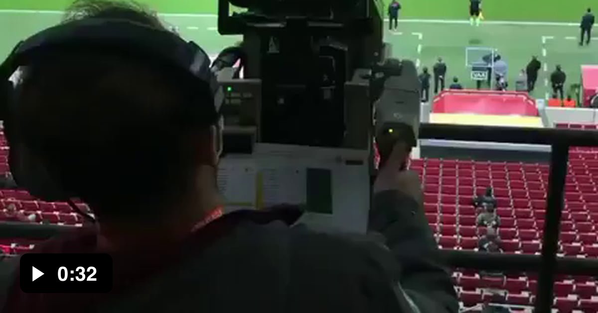 Behind the scenes of football broadcasting - 9GAG