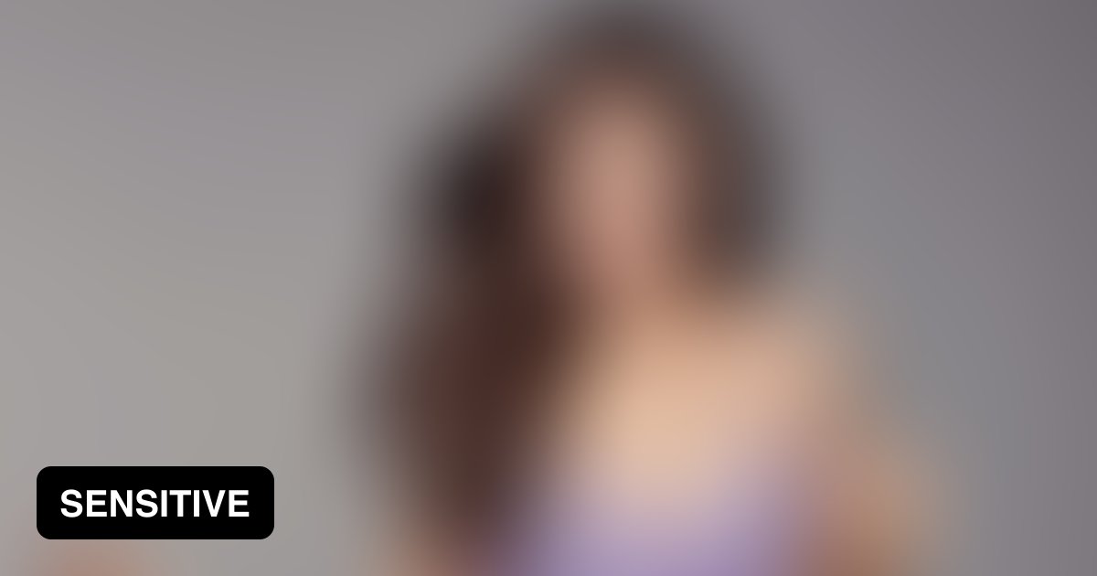 Hailee Steinfeld - Romanian Cosmopolitan - 9GAG