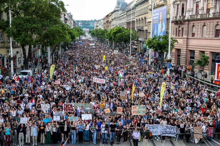 Hungary. Today. - 9GAG
