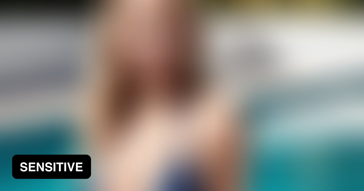 AIleen Stable - Blue bikini (more on my profile) - 9GAG