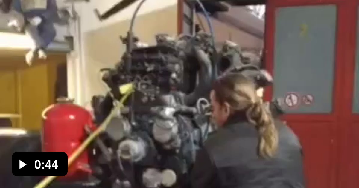 Just an Antonov 30 litres radial engine 1000hp start up - 9GAG