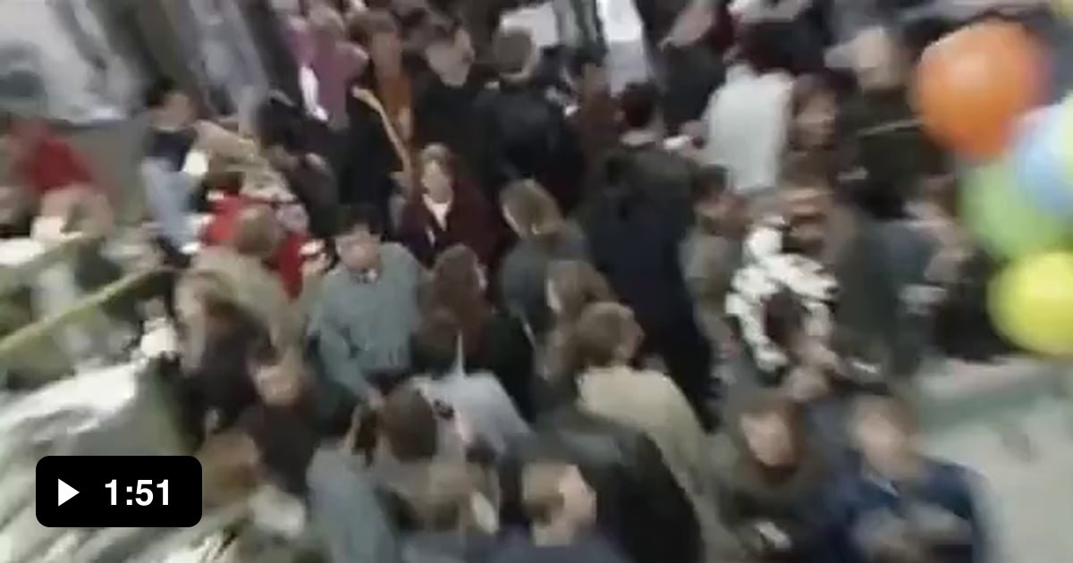 Release of Microsoft Office Xp - 9GAG