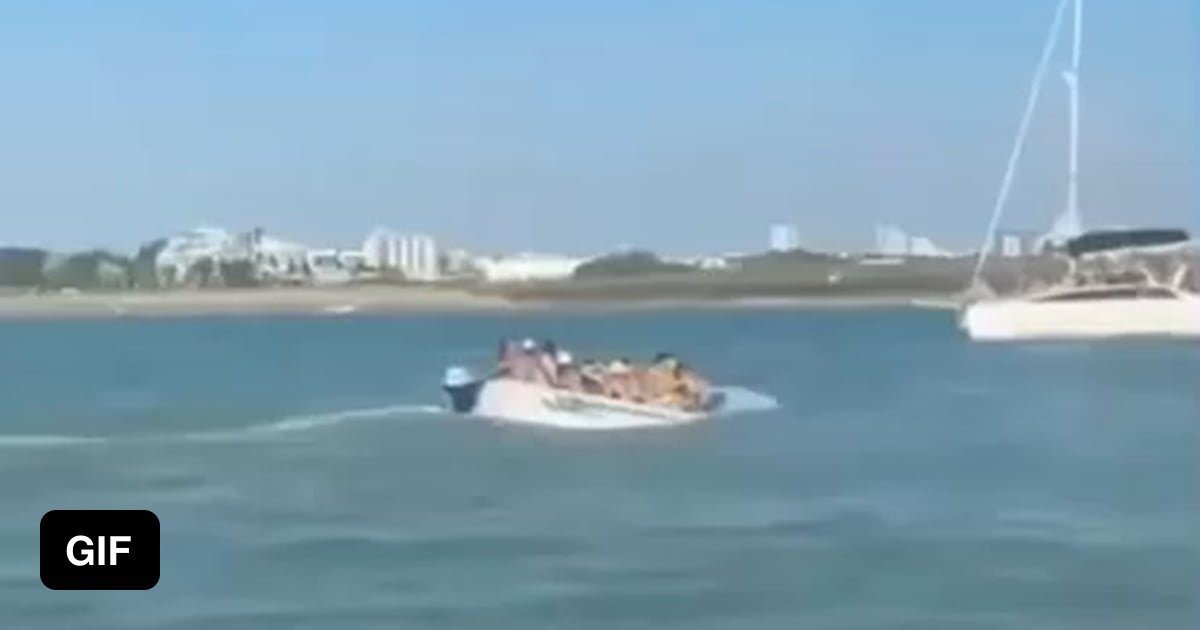 Too many people in too small of a boat - 9GAG