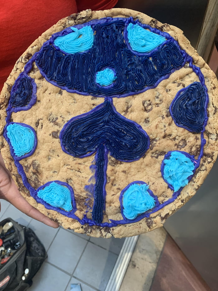 Have a big cookie. - 9GAG