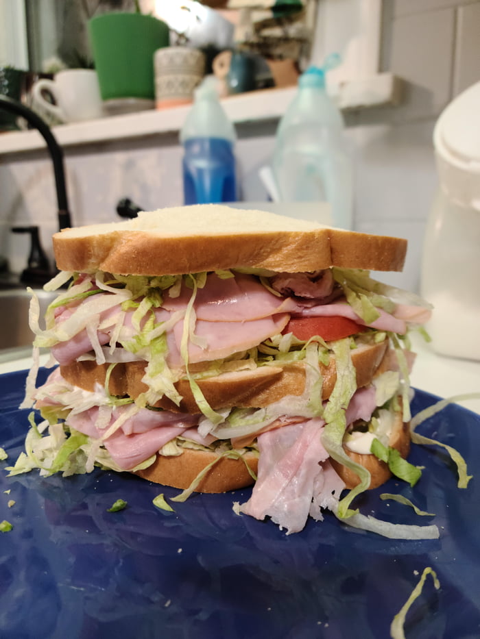 Messy double decker ham sandwich - 9GAG