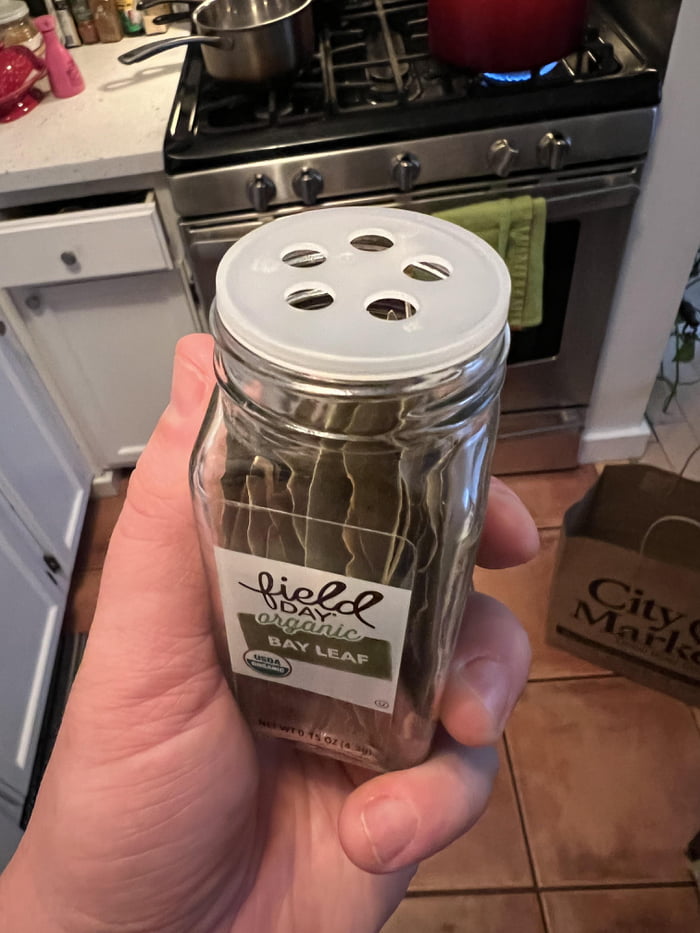 Unnecessary Bay Leaf Shaker - 9GAG