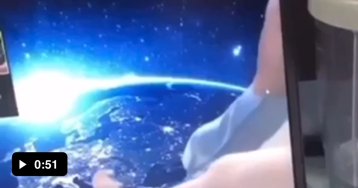 A Hong Kong student forgot to turn off cam during Zoom - 9GAG