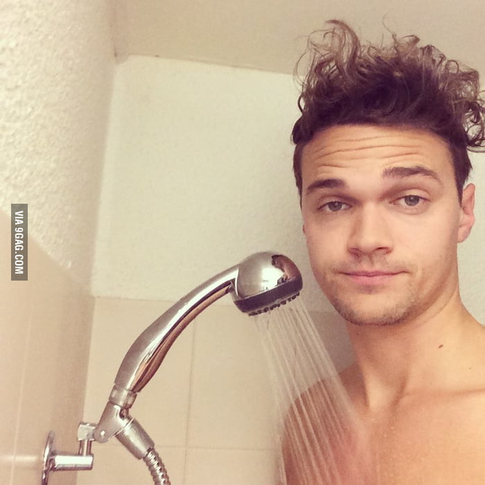 Tall guy problems! - 9GAG