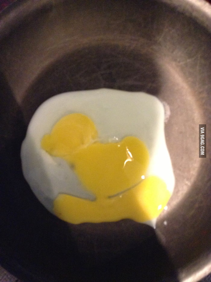 So I was making Eggs and yeah - 9GAG