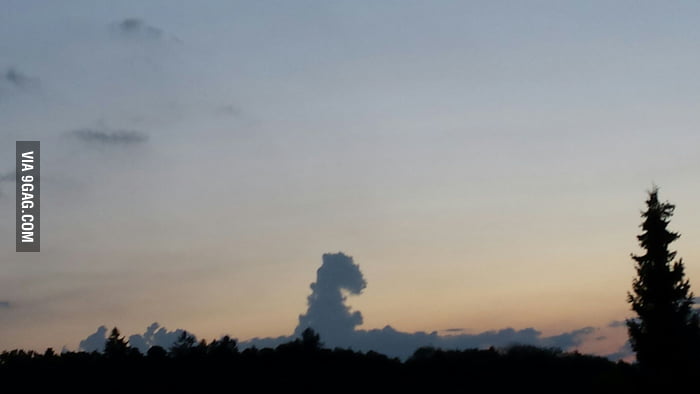 T-rex cloud - 9GAG
