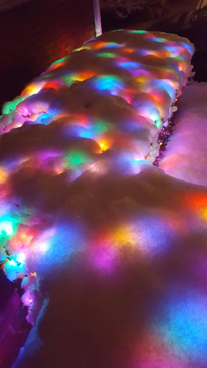 Lights under snow - 9GAG