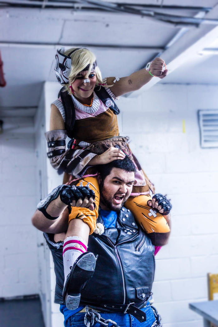 Tiny Tina and Brick Cosplay - 9GAG